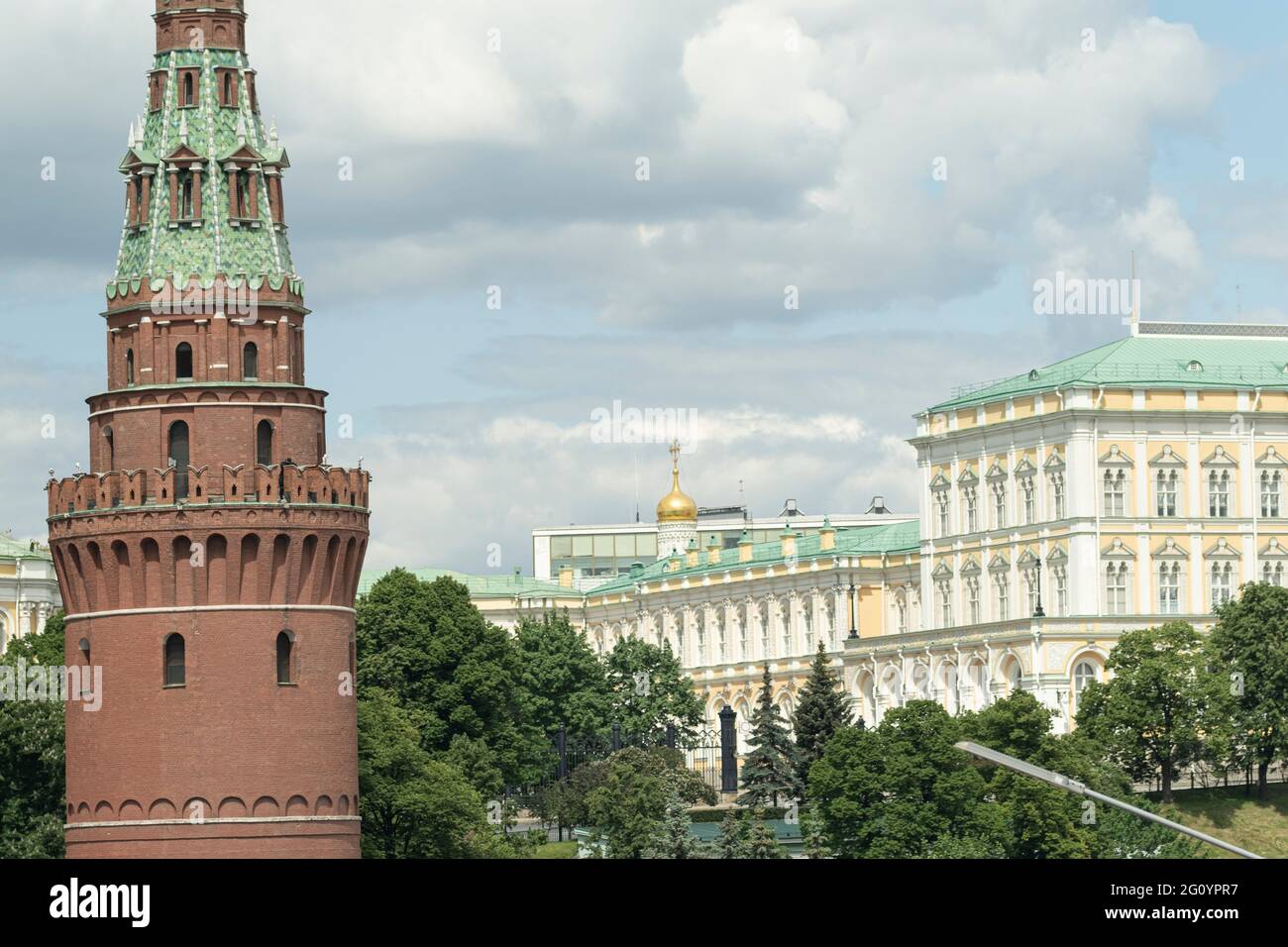 Complex of buildings of the Moscow Kremlin Stock Photo - Alamy