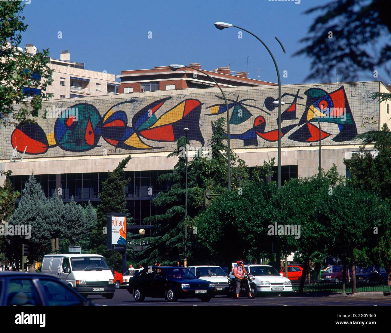 EXTERIOR-MOSAICO DE MIRO-. Author: JOAN MIRO. Location: PALAZZO DEI CONGRESSI. MADRID. SPAIN ...