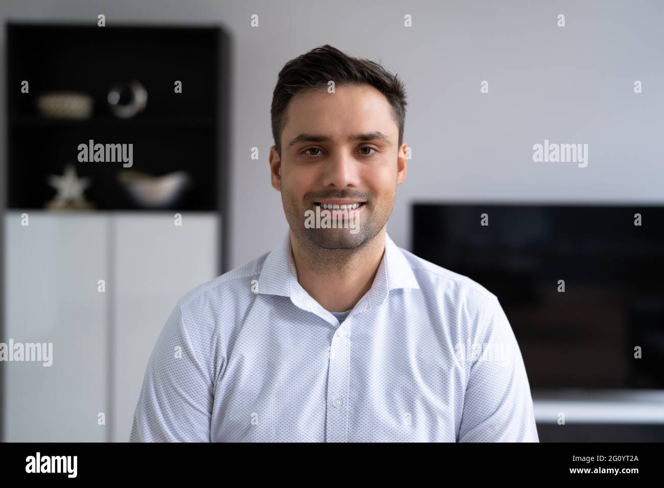Video conference portrait hi-res stock photography and images - Alamy