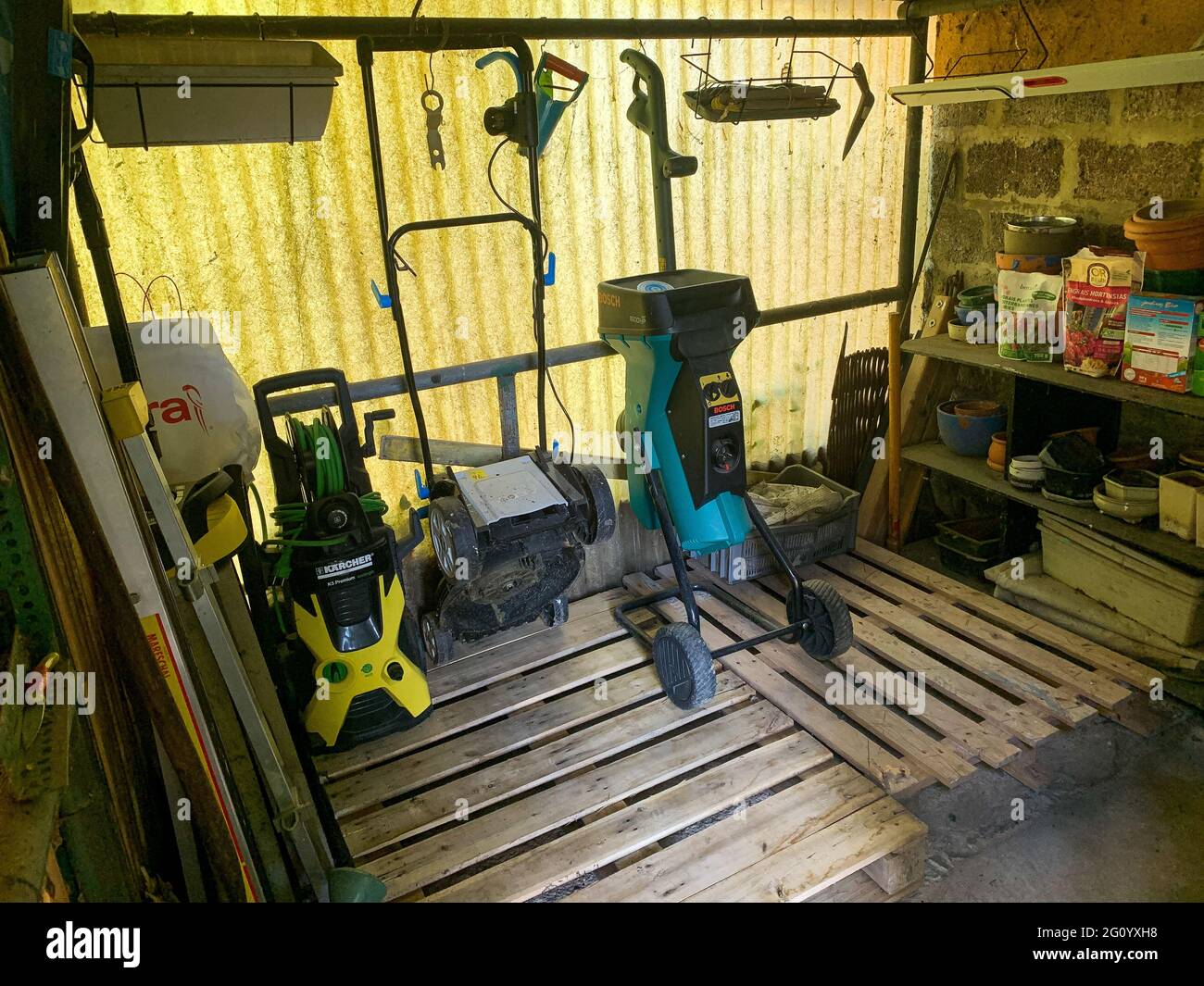 Private tools hi-res stock photography and images - Alamy