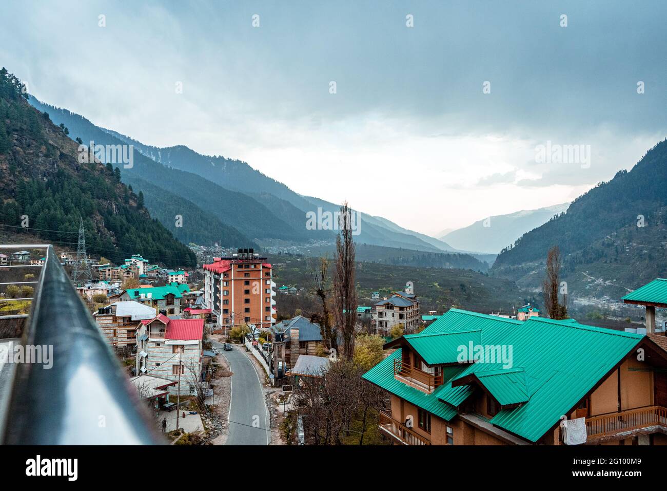 Beautiful view of Manali, Himachal Pradesh, India Stock Photo - Alamy