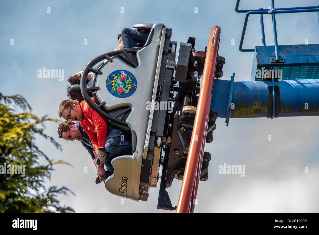 Sonic spinball whizzer alton towers hi-res stock photography and images ...