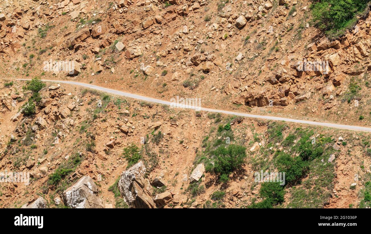 Dangerous narrow road hi-res stock photography and images - Alamy