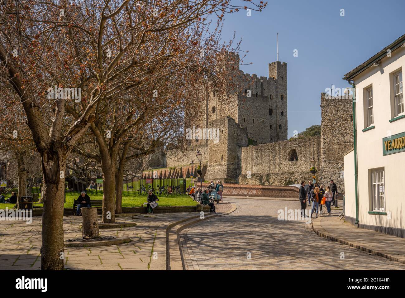 Rochester castle hi-res stock photography and images - Alamy