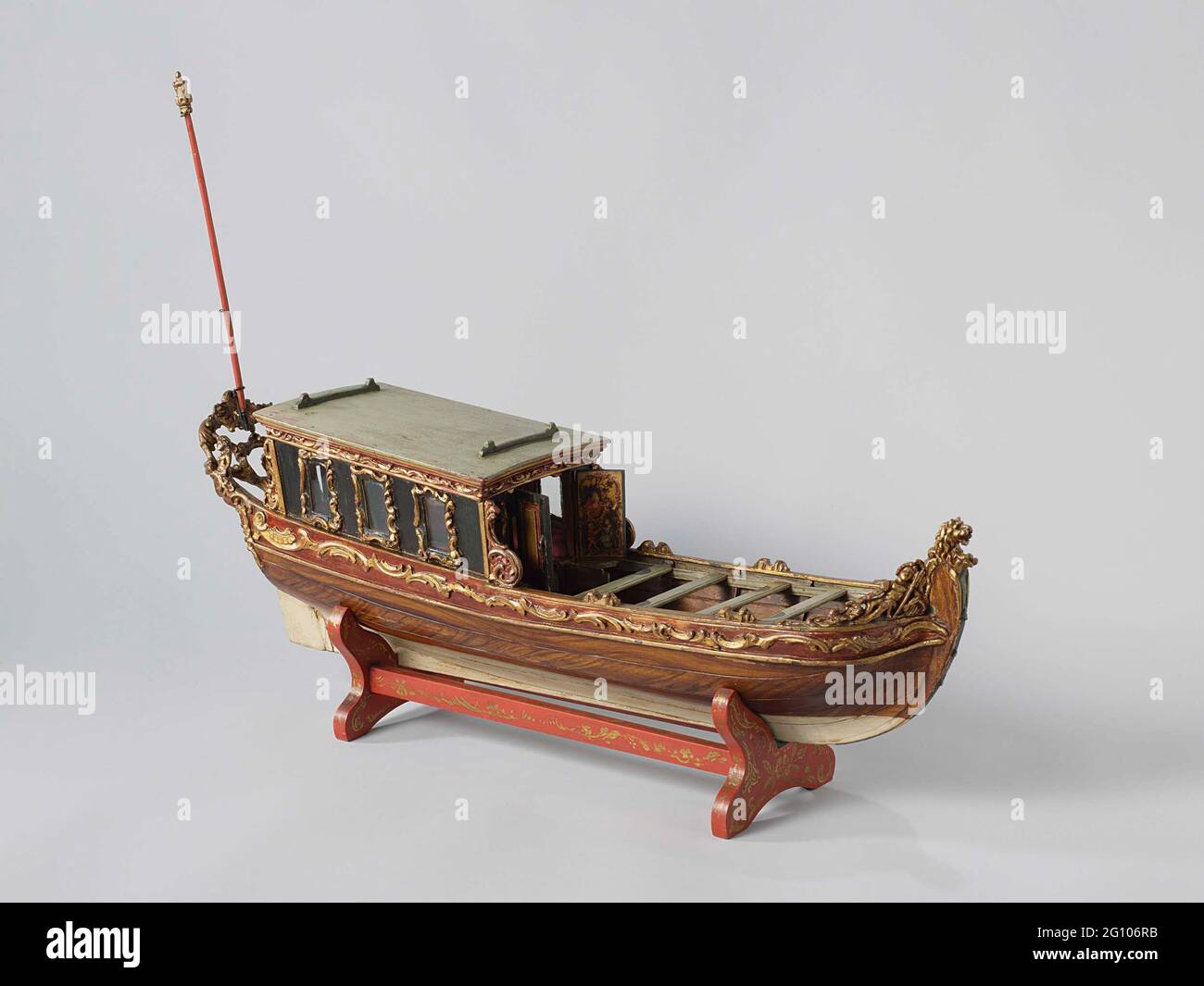 Sloop contains 4 green painted rowing benches hi-res stock photography ...