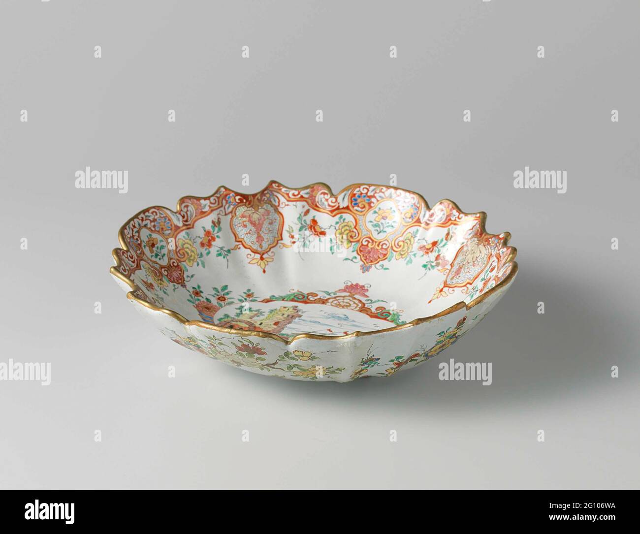 Scale of multi-colored painted faïence. Scale with scalloped edge ...