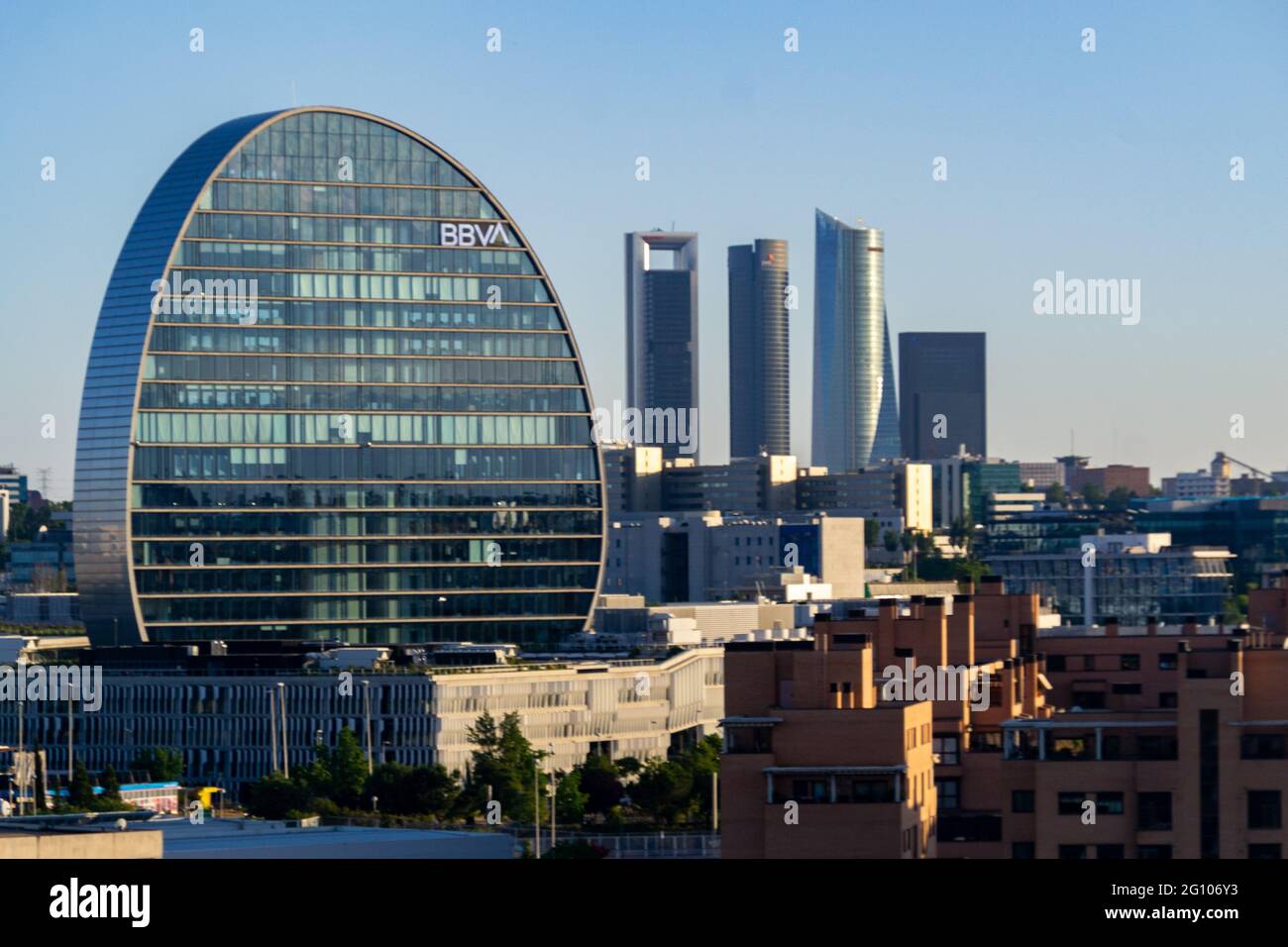 Urban landscape horizontal hi-res stock photography and images - Alamy