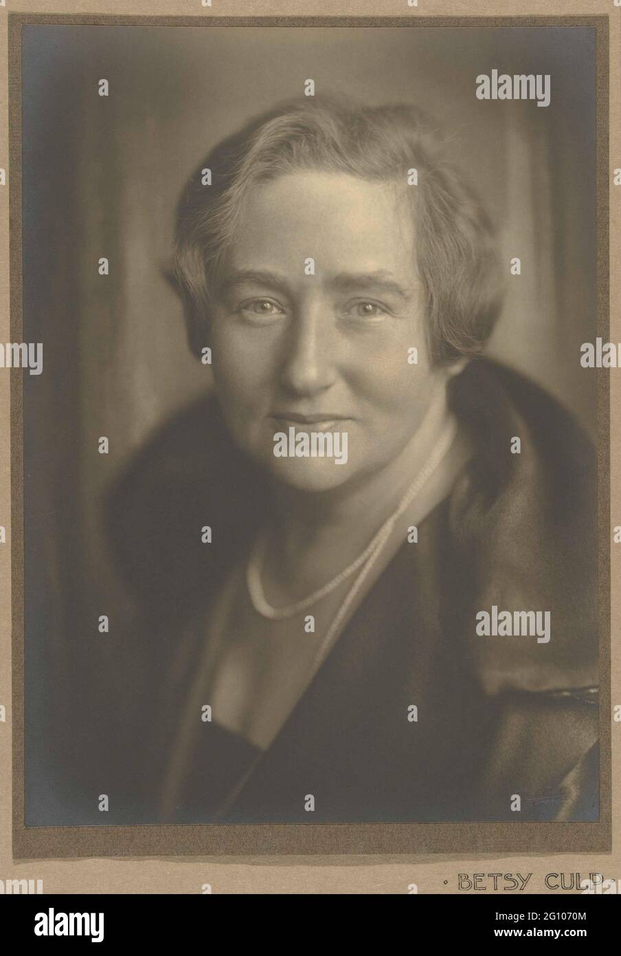 Portrait of Betsy Culp Stock Photo - Alamy