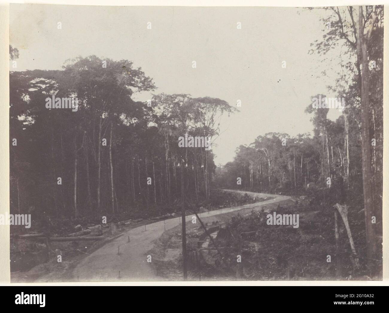 Swinging rail hi-res stock photography and images - Alamy