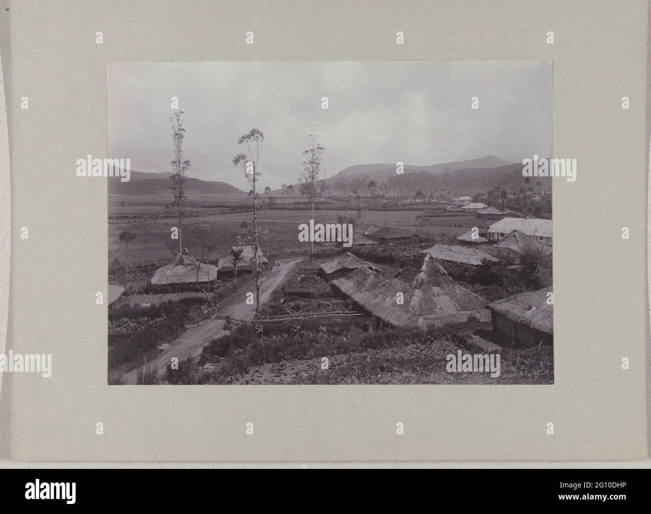 Village on the Dieg Plateau; 71. Dieg-Plateau. Village on the servant ...