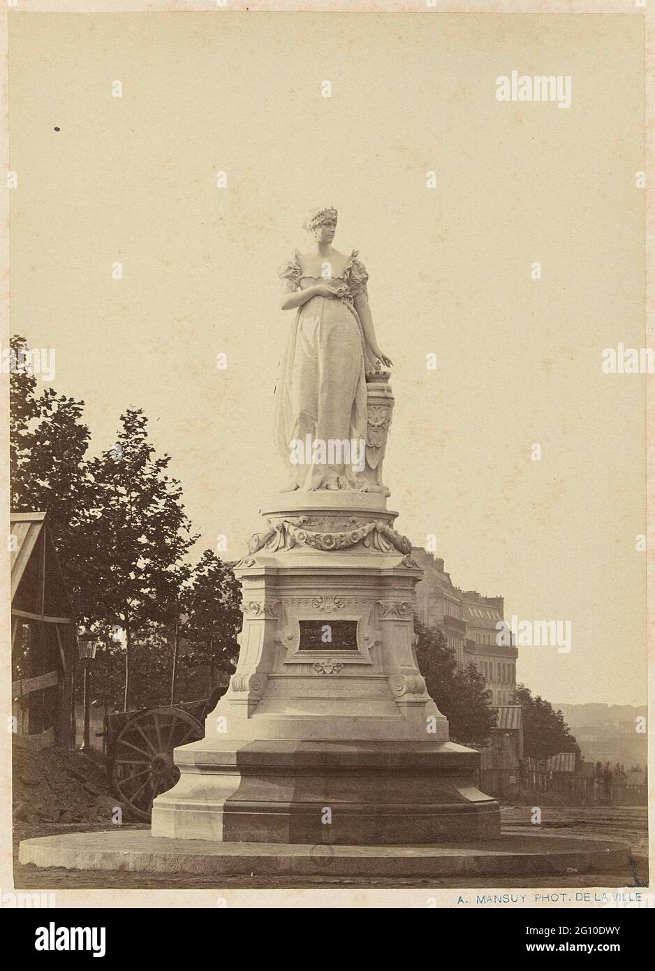 Statue of Joséphine de Beauharnais, Paris; Statue de l'Imp CE Josephine ...