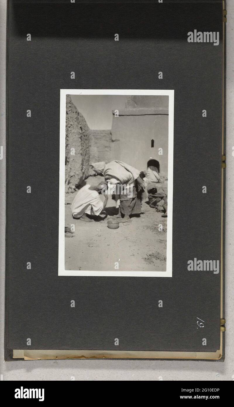 Person shaved, LE Figivig; Shaving at Oudeaghir (see also No. 13 Stock ...