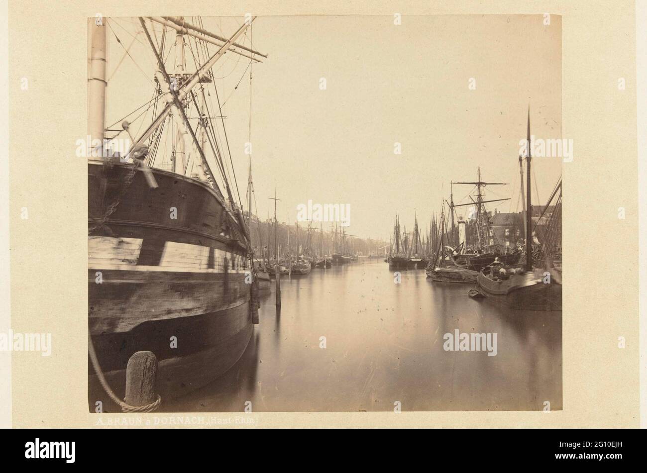 Rotterdam logistics center hi-res stock photography and images - Alamy