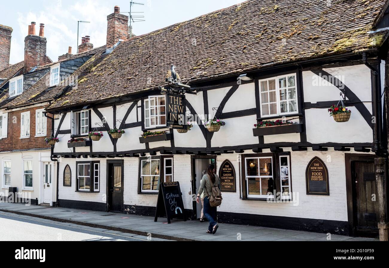 The New Inn Medieval Pub In Salisbury Wiltshire UK Stock Photo - Alamy