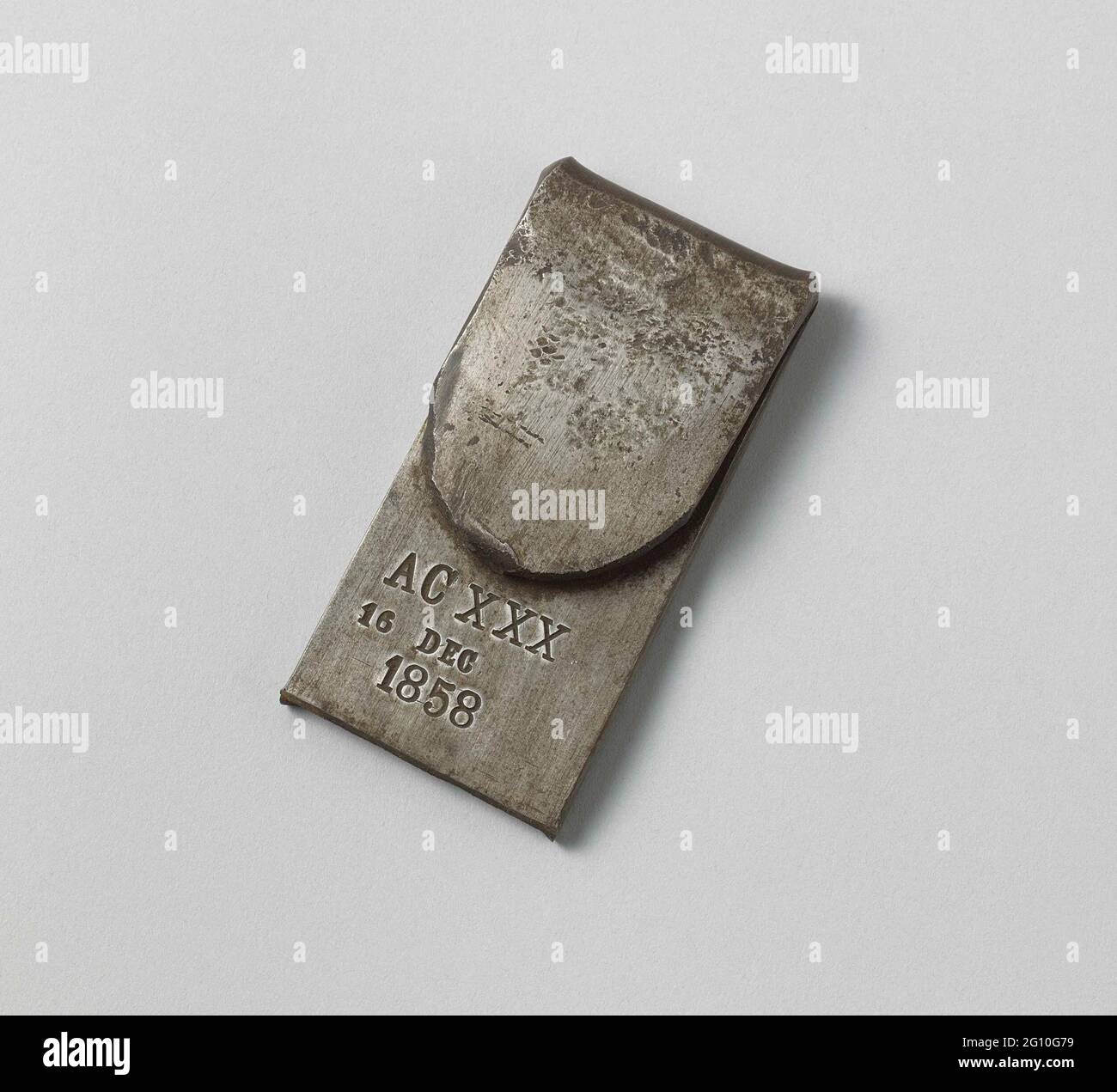 Iron sample. Iron folding test Stock Photo - Alamy