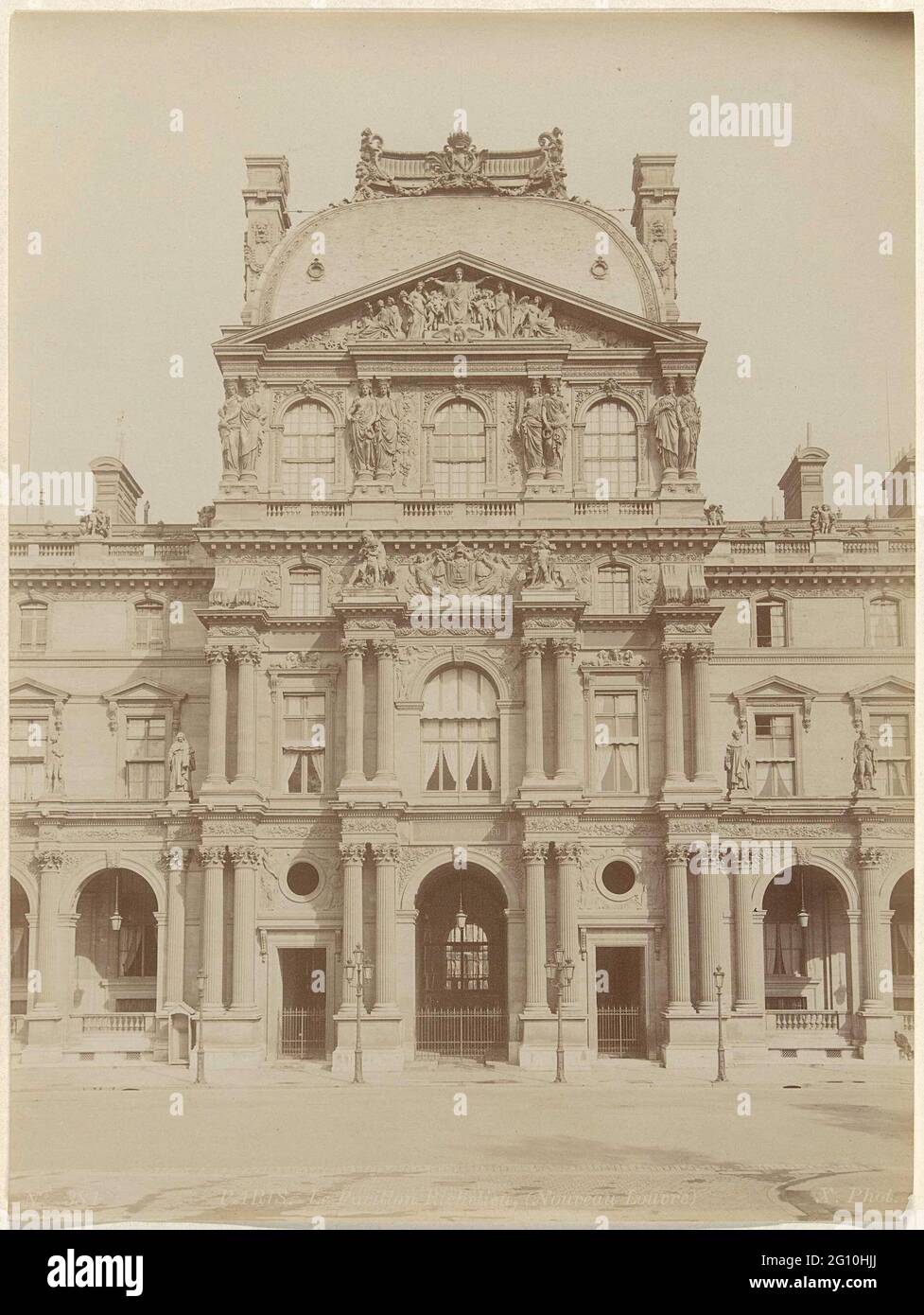 Paviljoen Richelieu van Het Louvre, Parijs; 381 Paris - The Richelieu ...