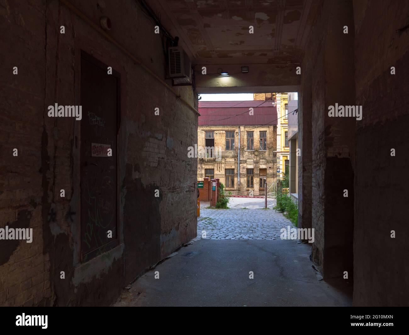 Historic ruined building buildings hi-res stock photography and images ...