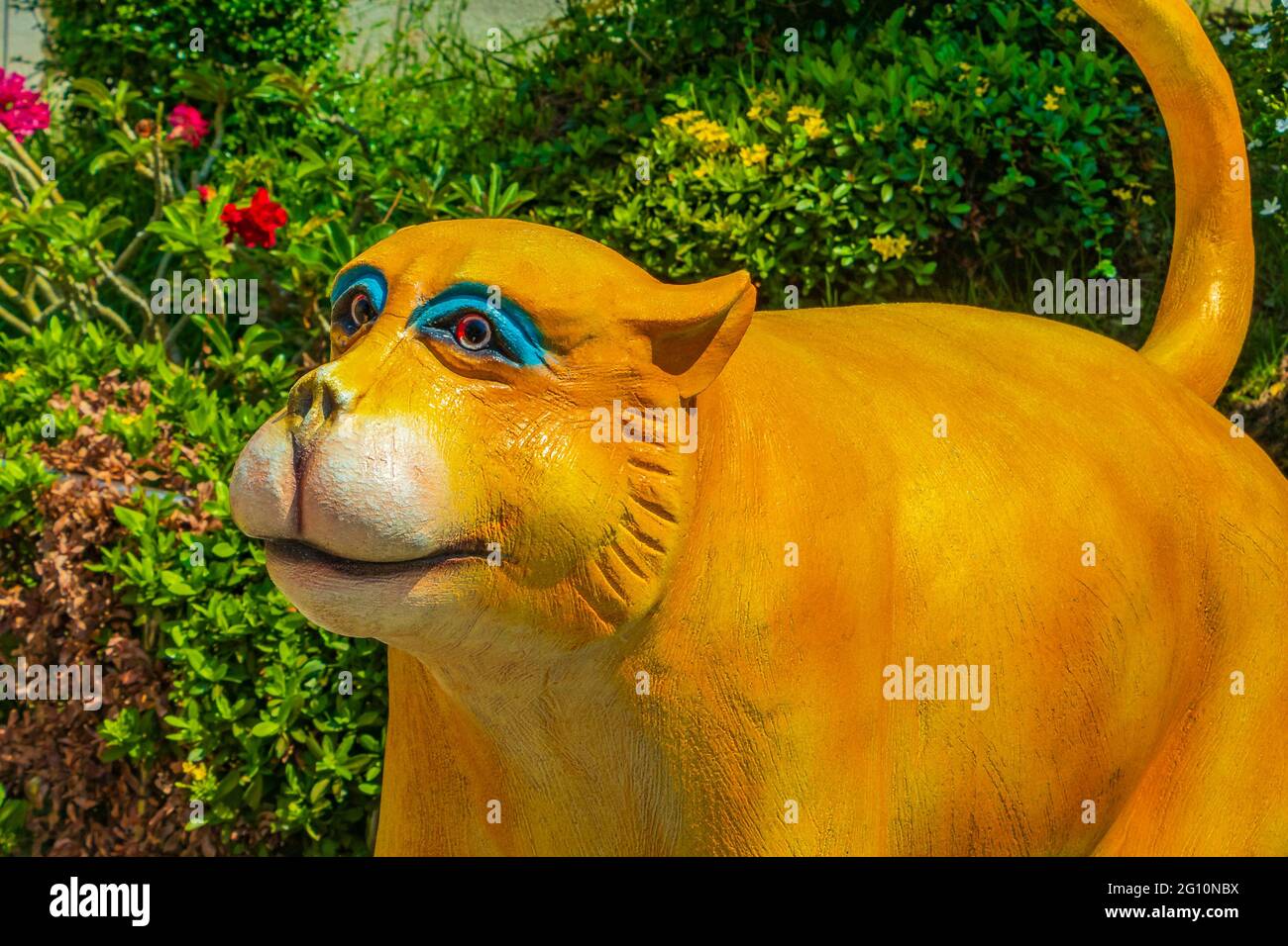 Beautiful monkey statue in amazing colorful Wat Don Mueang Phra ...