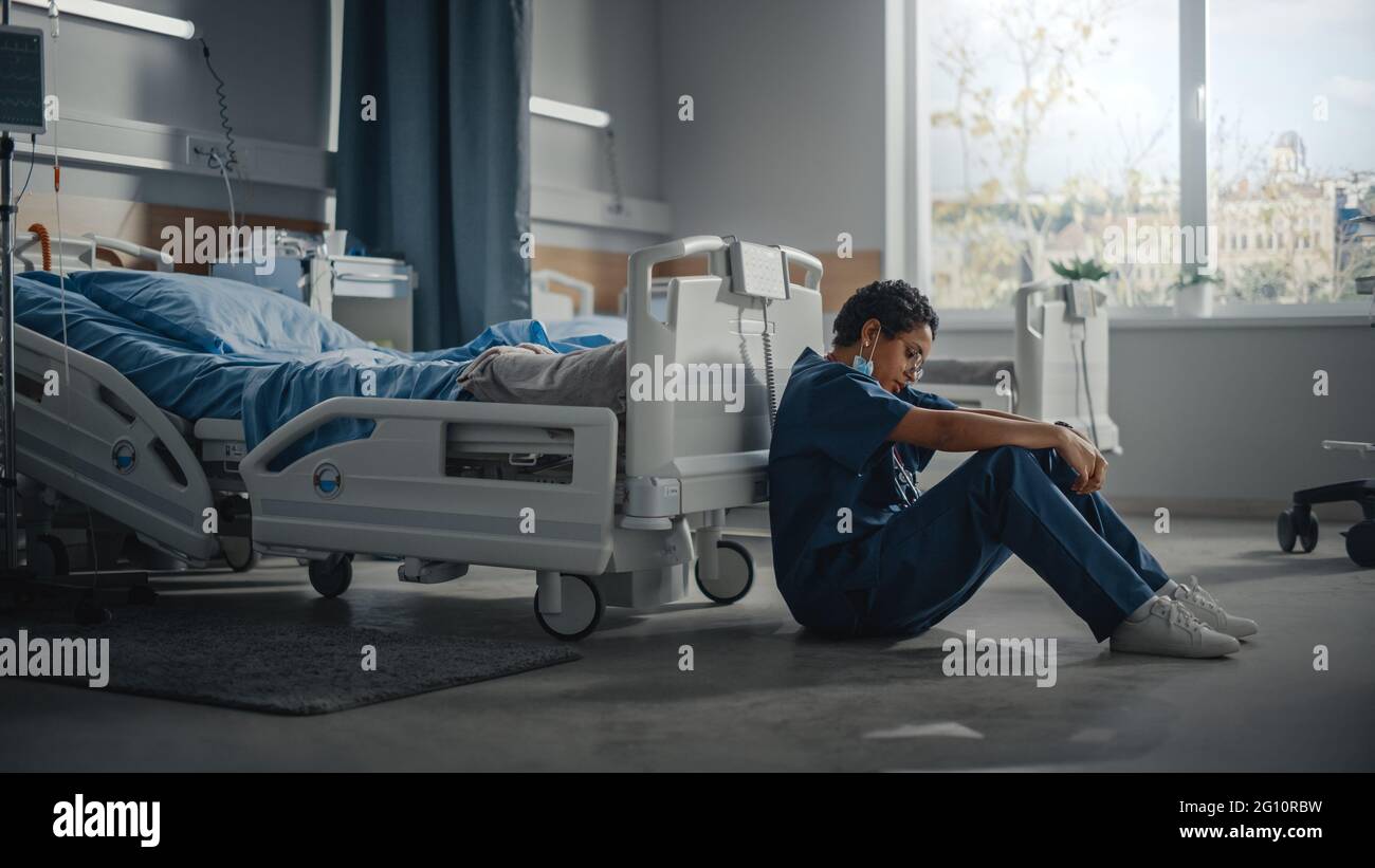 Death bed hospital hi-res stock photography and images - Alamy