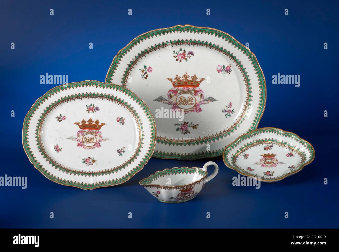 Oval Dish With The Arms Of The Van der Parra Family. Oval dish of ...