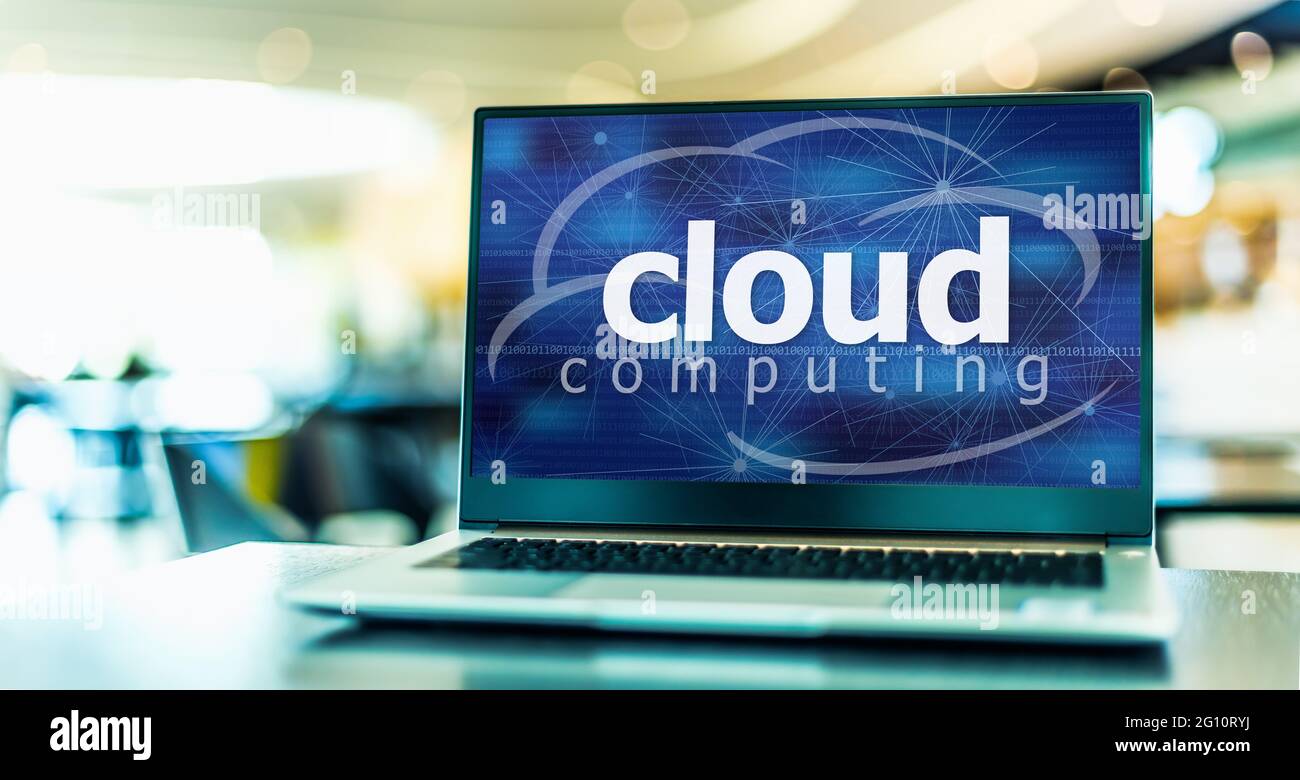Cloud computer online data storage hi-res stock photography and images ...
