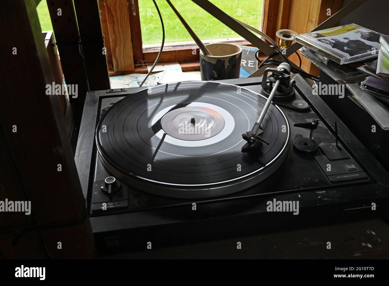 An LP player at a home Stock Photo - Alamy
