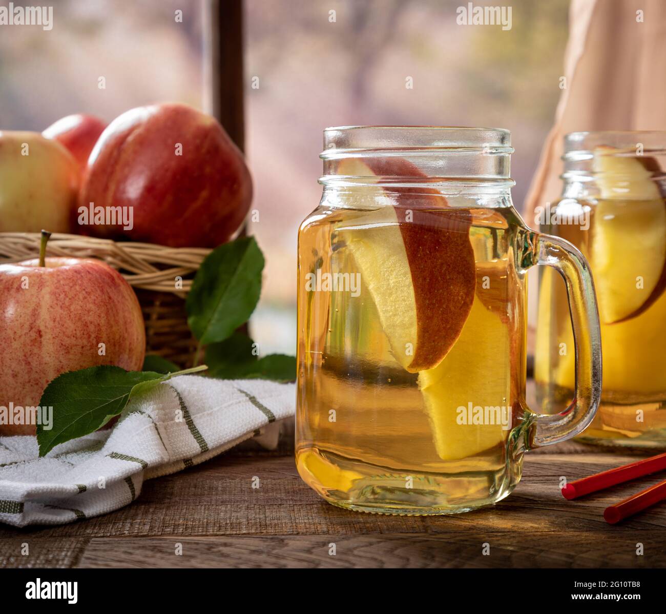 Glass window apple hi-res stock photography and images - Alamy