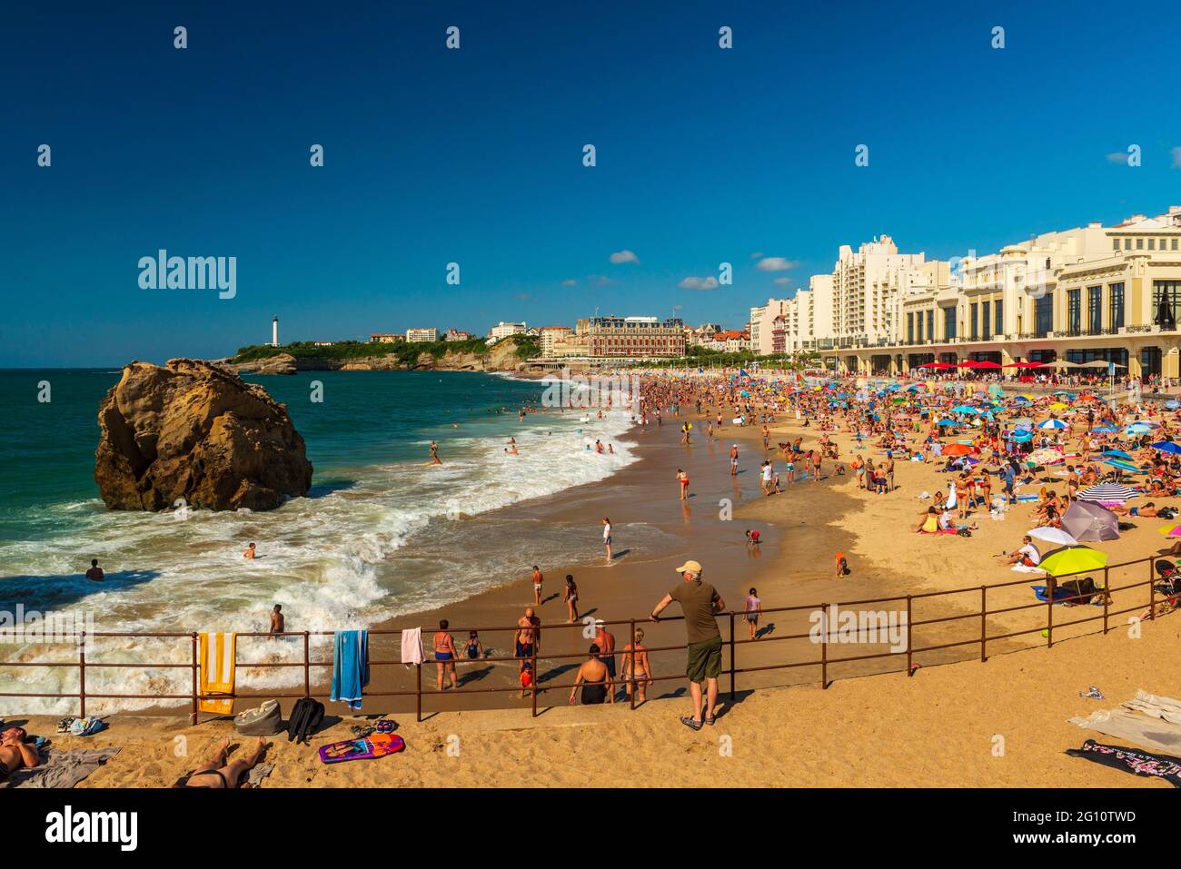FRANCE. PYRENEES-ATLANTIQUES (64) BIARRITZ, LA GRANDE PLAGE (LARGEST ...