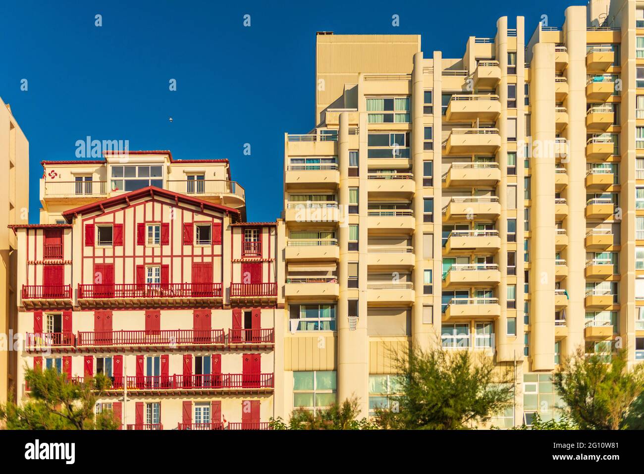 Traditional basque architecture hi-res stock photography and images - Alamy