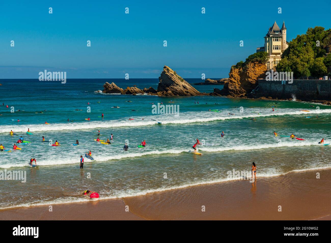 FRANCE. PYRENEES-ATLANTIQUES (64), BIARRITZ, COTE DES BASQUES BEACH AND ...