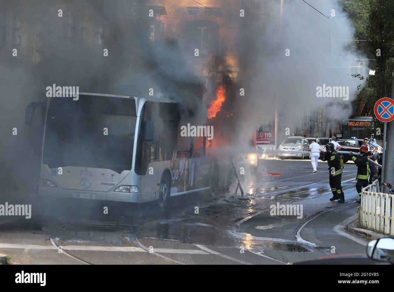 Bus fire rome hi-res stock photography and images - Alamy