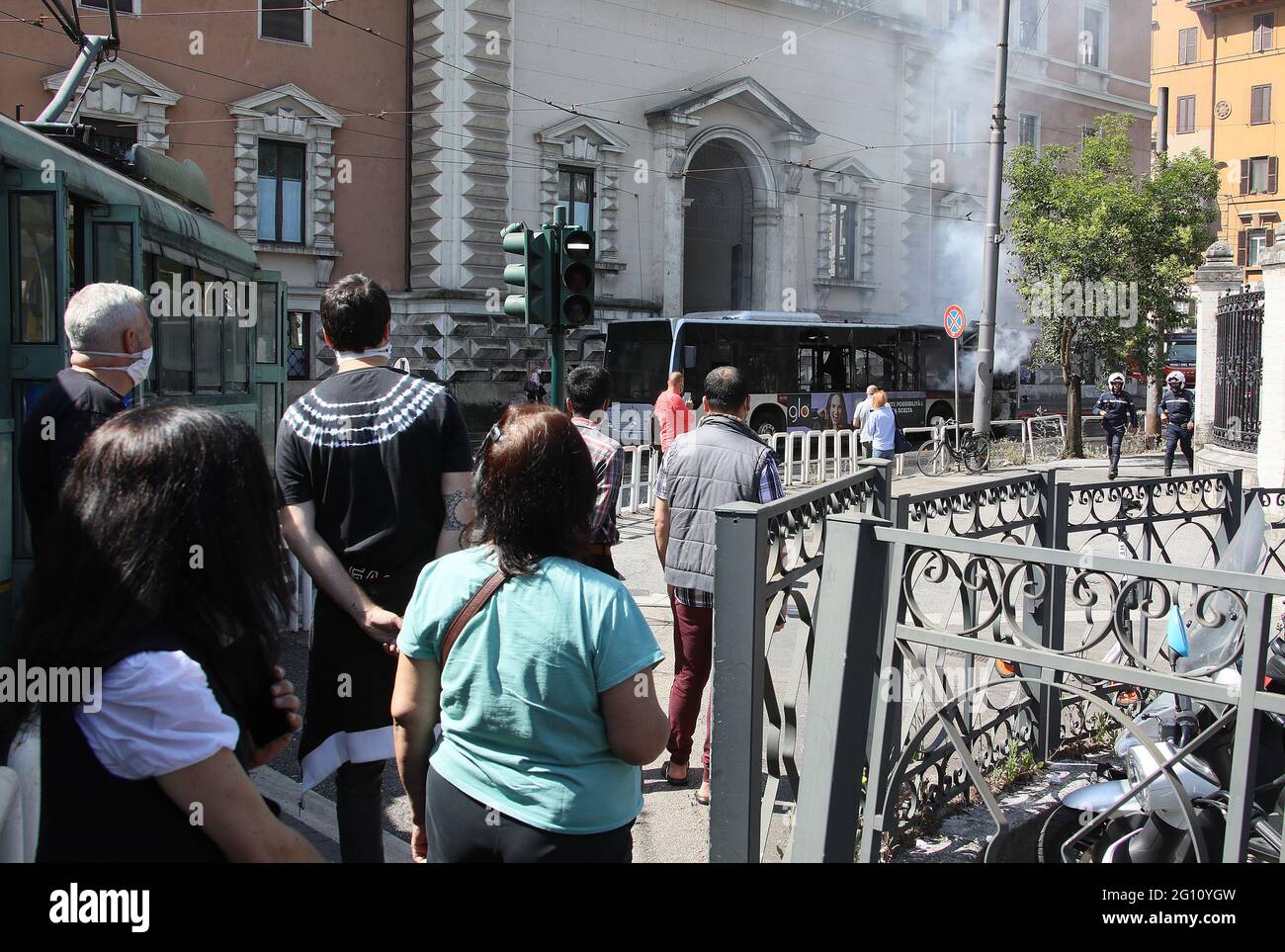 Bus fire rome hi-res stock photography and images - Alamy