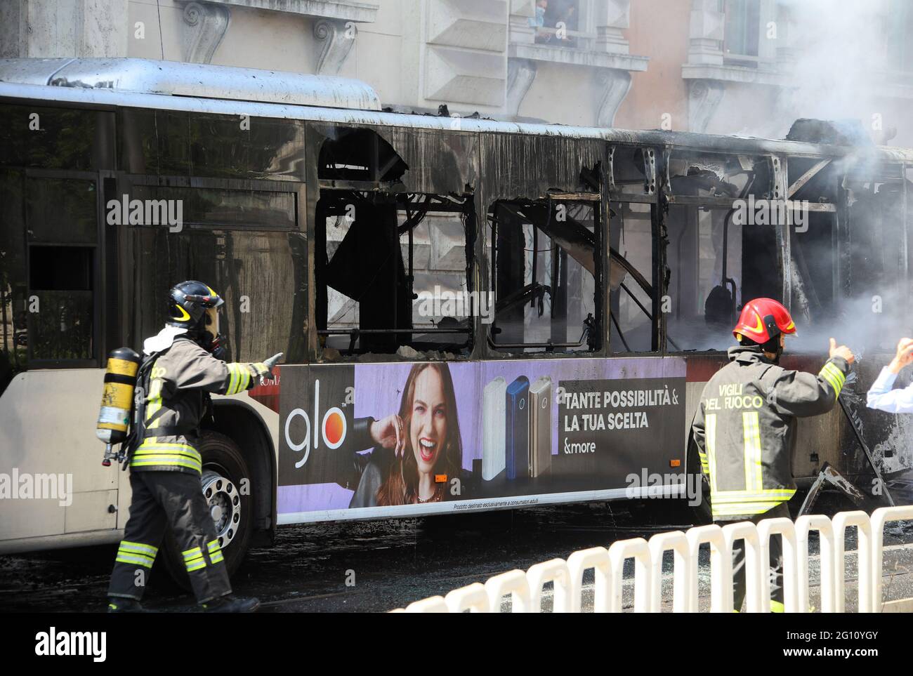 Bus fire rome hi-res stock photography and images - Alamy
