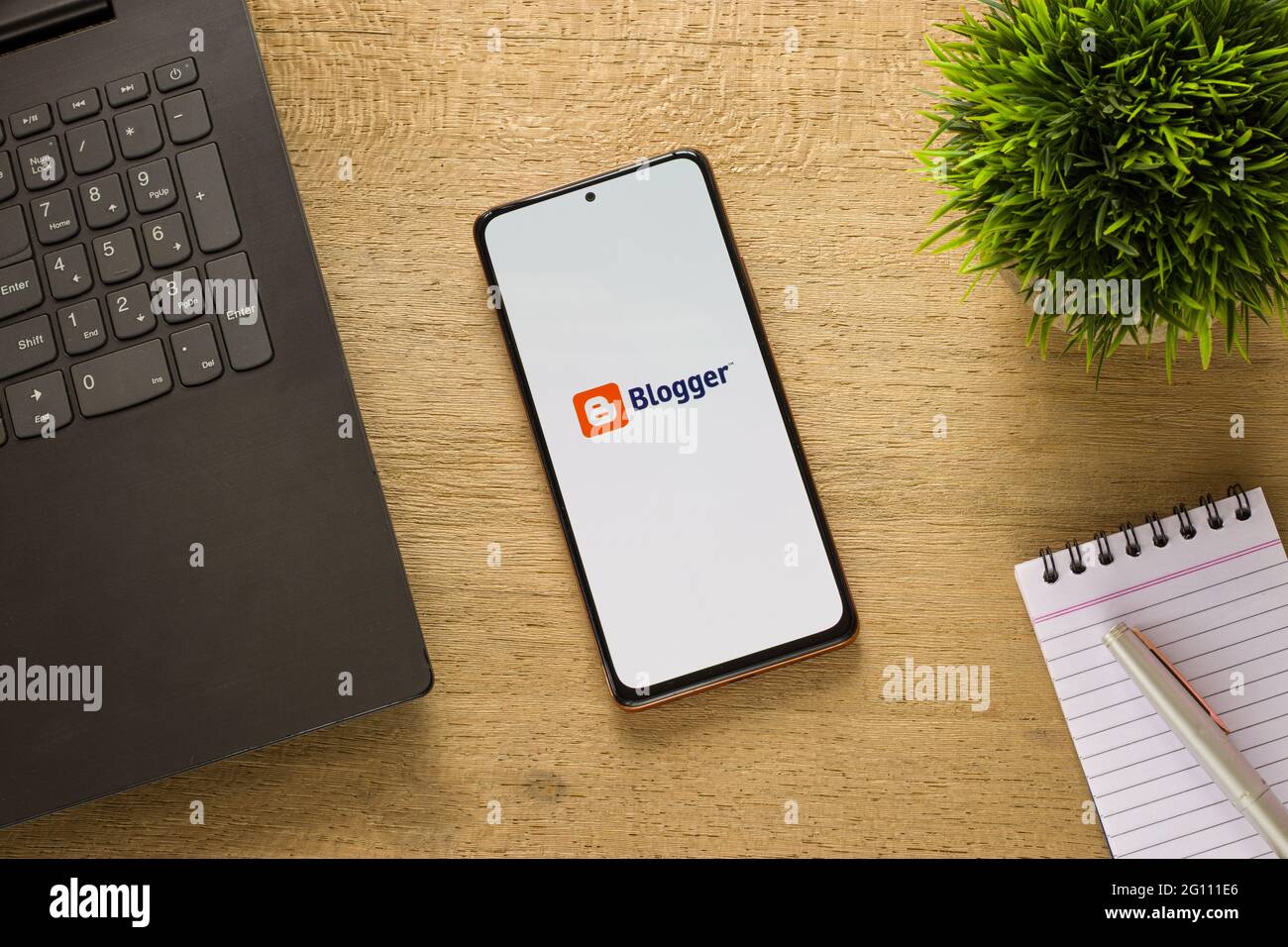 Blogger logo hi-res stock photography and images - Alamy