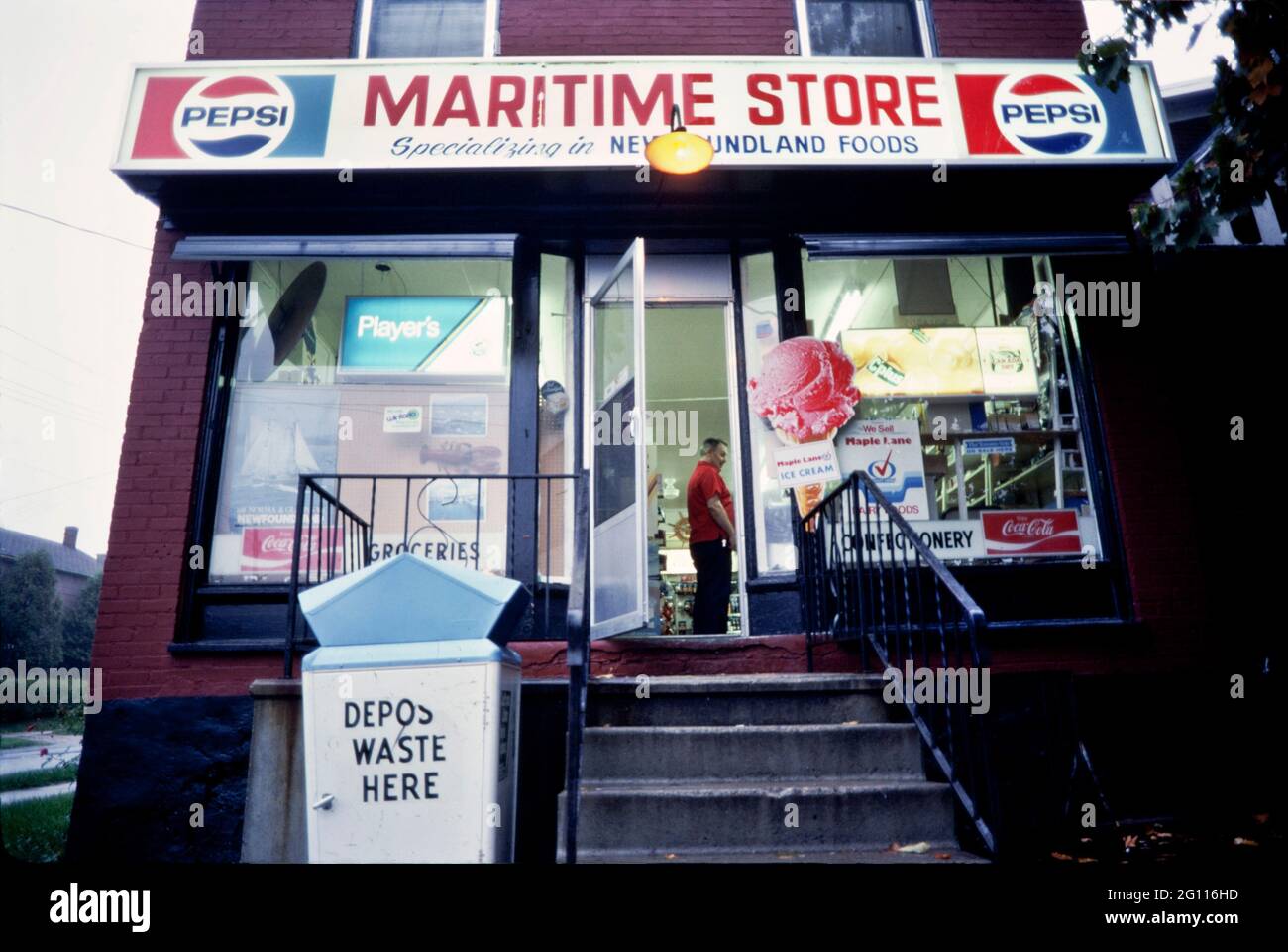 Variety Store, corner shop, mini markets, Kitchener Ontario Canada 1983 ...