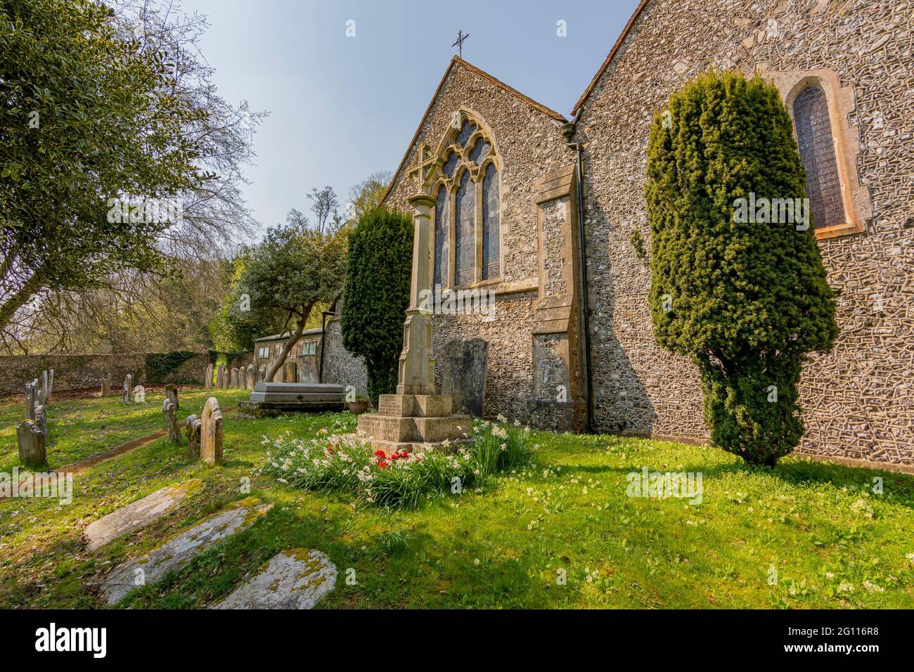 Findon War Memorial - St. John the Baptist Church, Findon, West Sussex ...