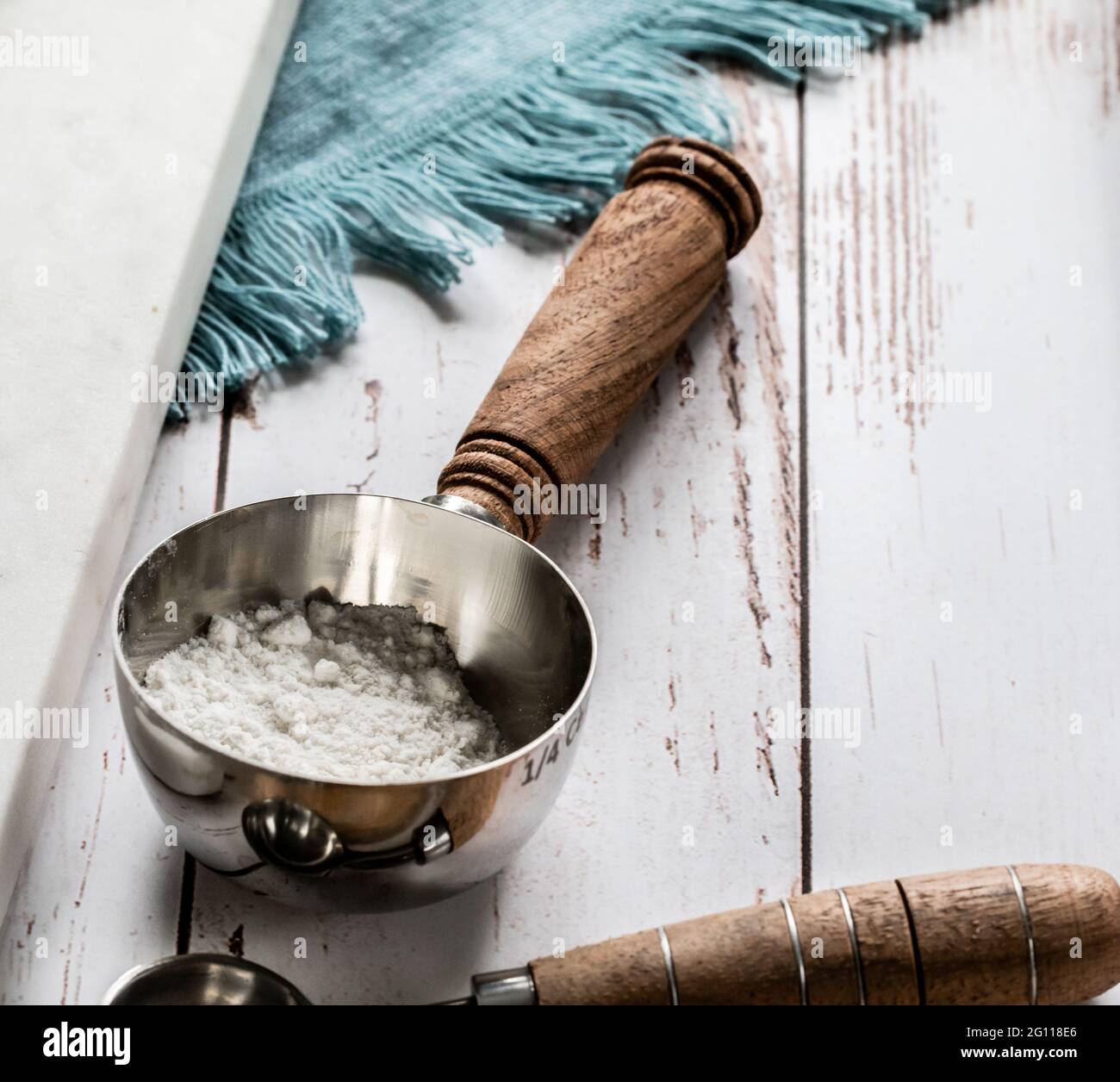 Spoon sugar measure hi-res stock photography and images - Alamy