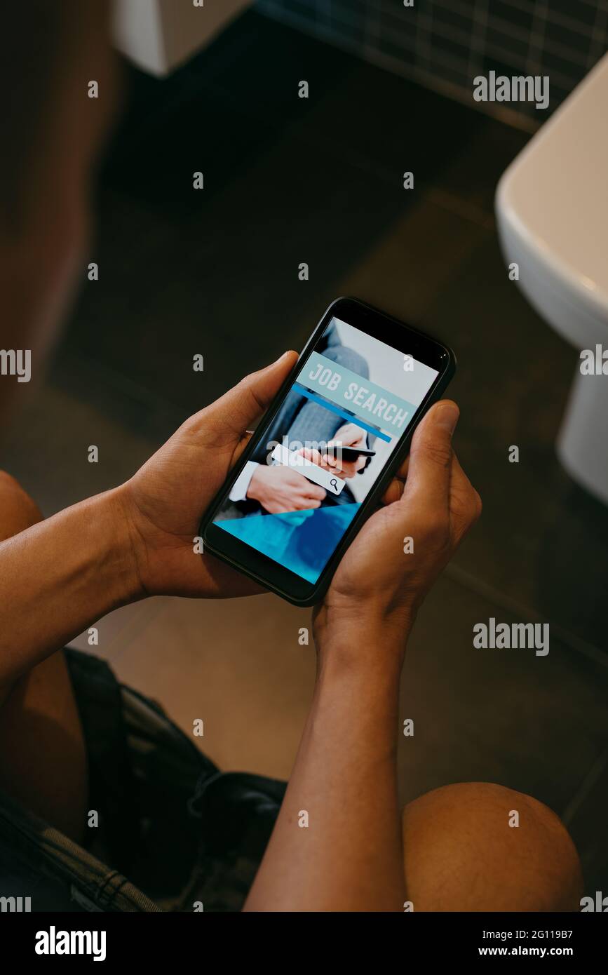 Man phone toilet hi-res stock photography and images - Alamy