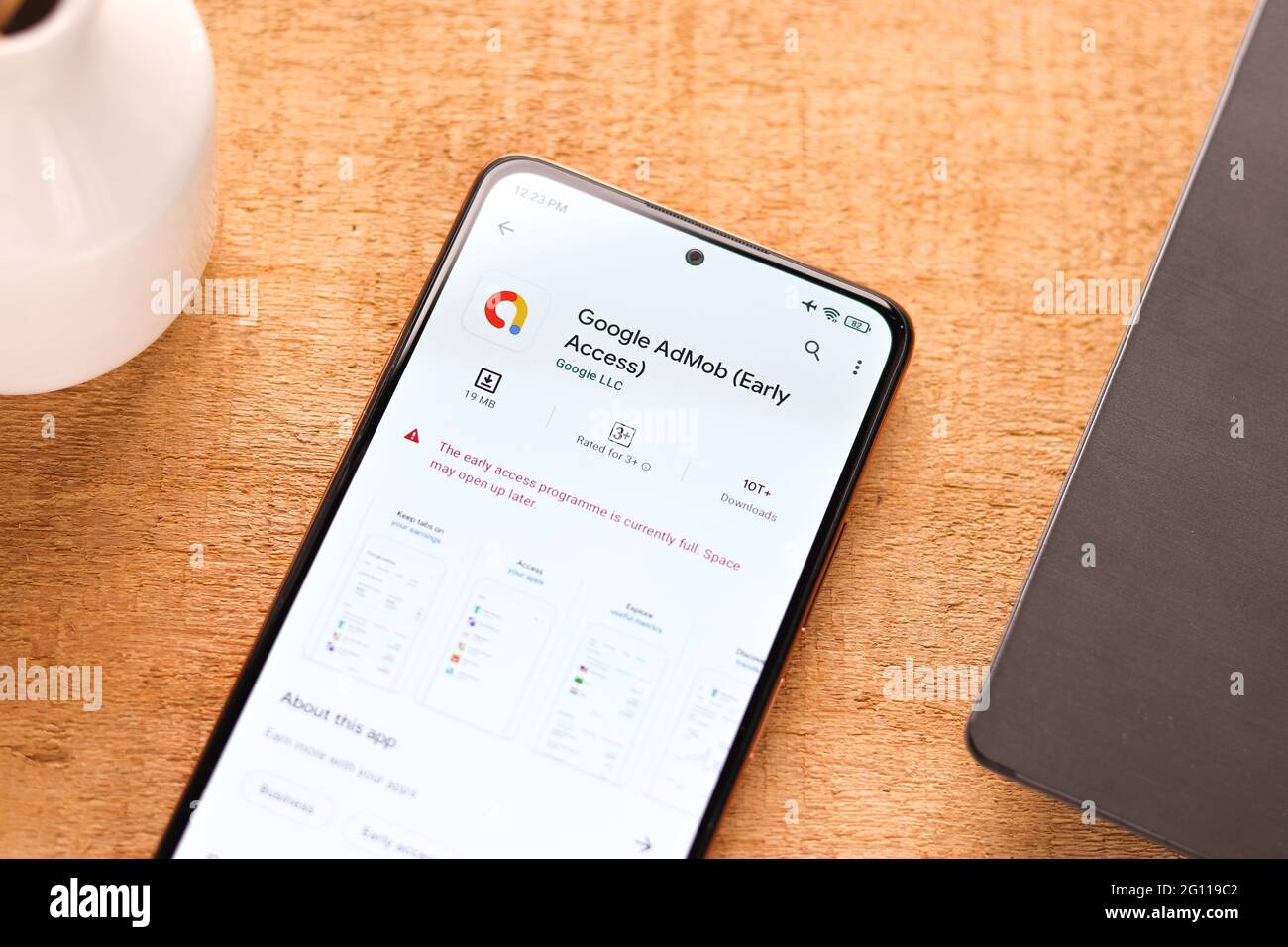 Google admob logo hi-res stock photography and images - Alamy