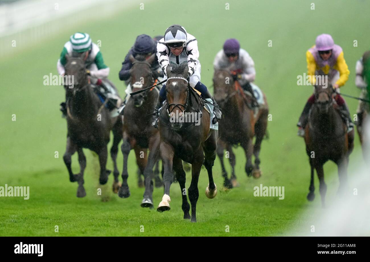Oscula ridden by Mark Crehan coming home to win the Cazoo Woodcote EBF ...