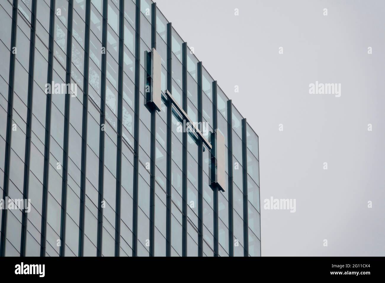 HYBE, June 1, 2021 : The new headquarters building of HYBE in Seoul ...