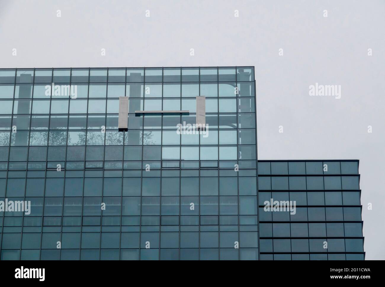 HYBE, June 1, 2021 : The new headquarters building of HYBE in Seoul ...