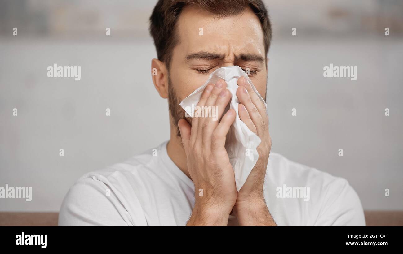Man allergy home hi-res stock photography and images - Alamy