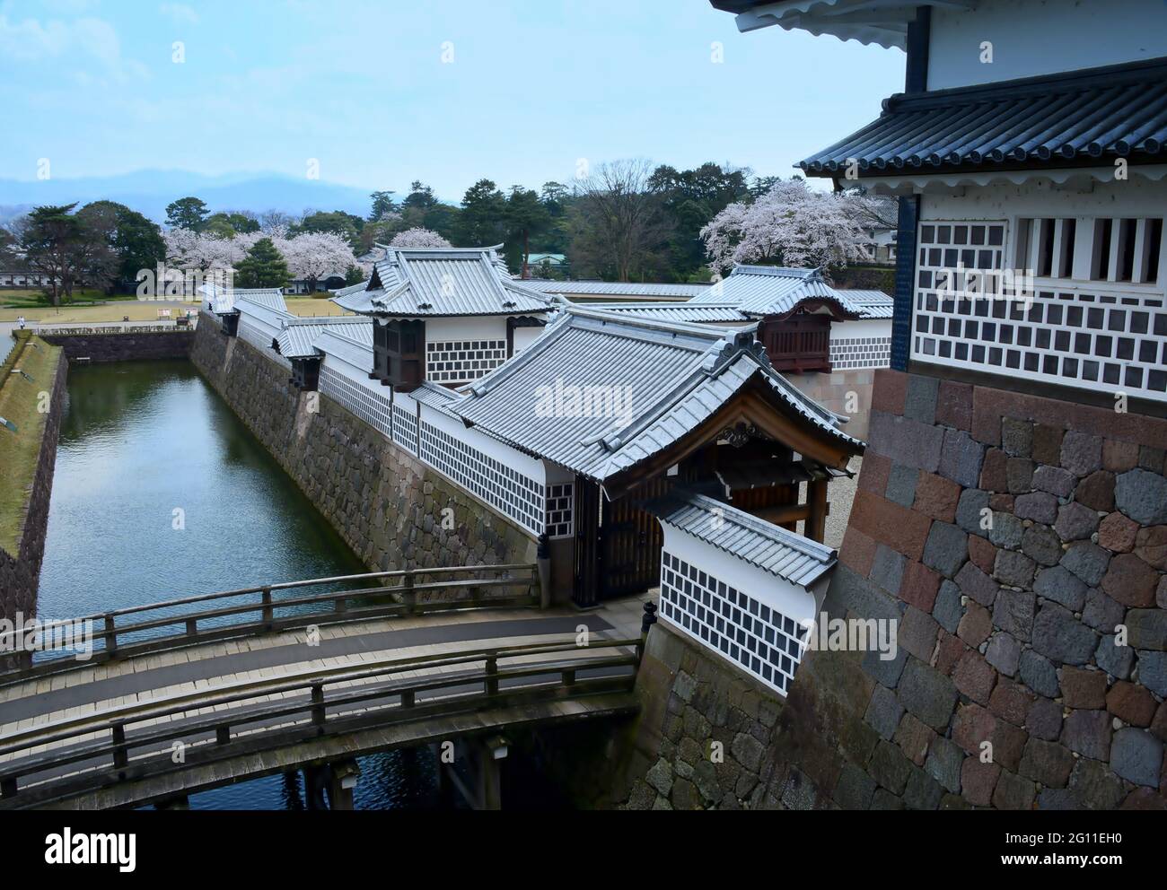 Hanami festival traditional japanese hi-res stock photography and ...