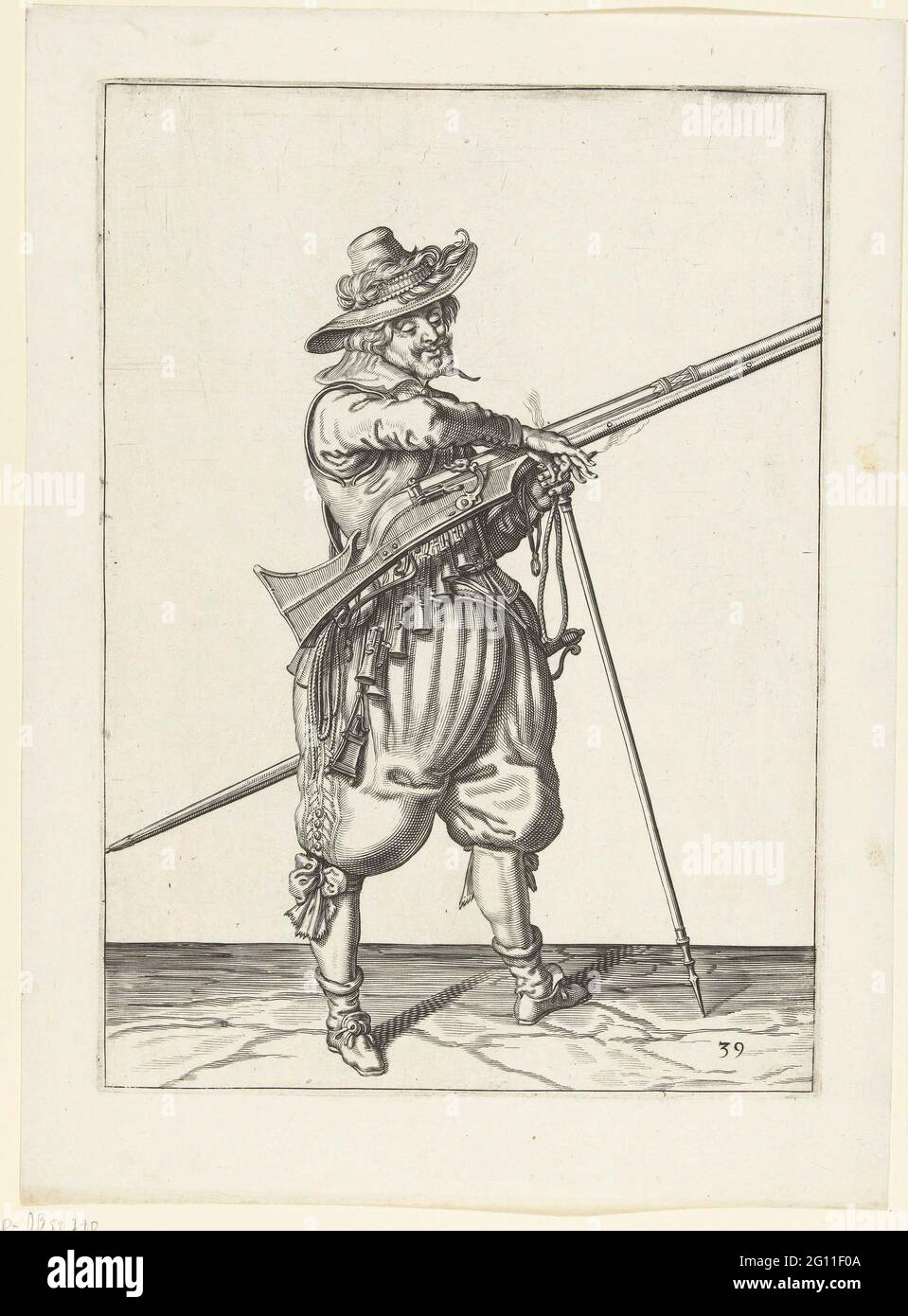 Soldier waiting with a musket that packs his wick; Arms handhe van ...