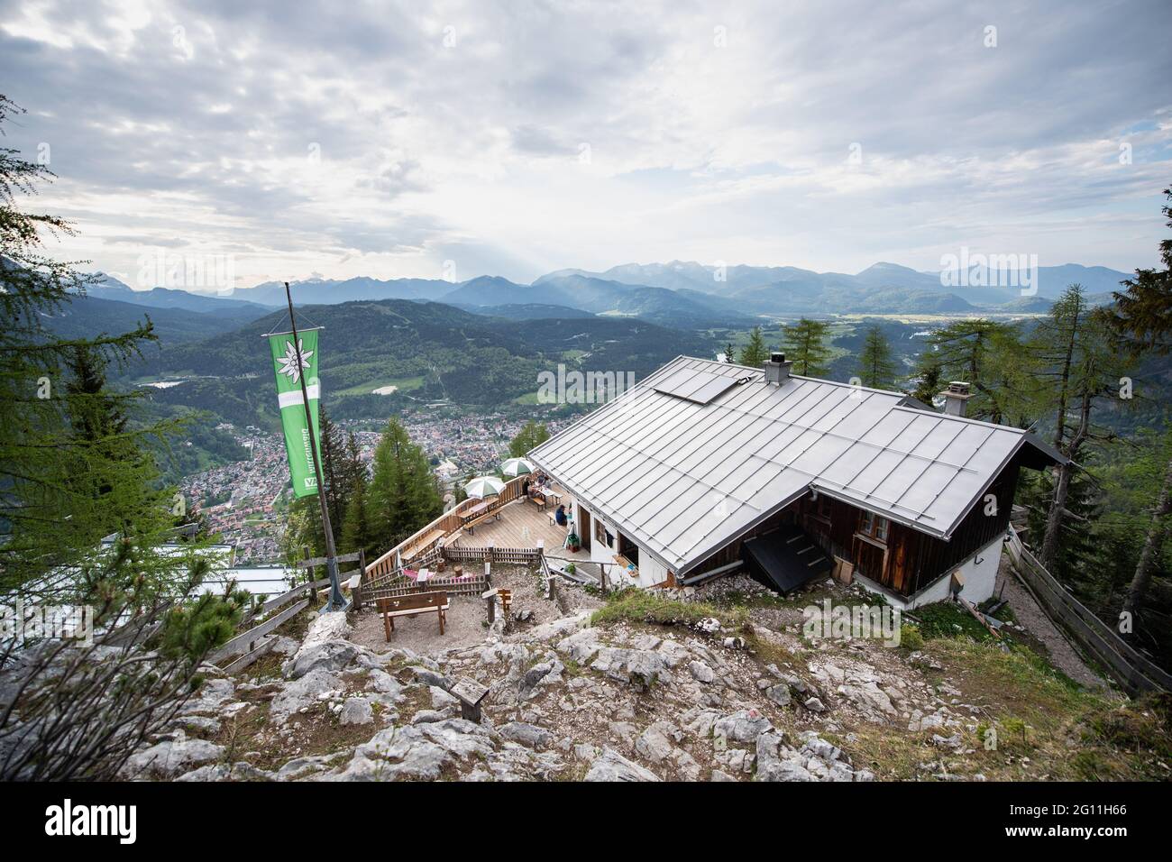 Mittenwald, Germany. 03rd June, 2021. The town of Mittenwald and the ...