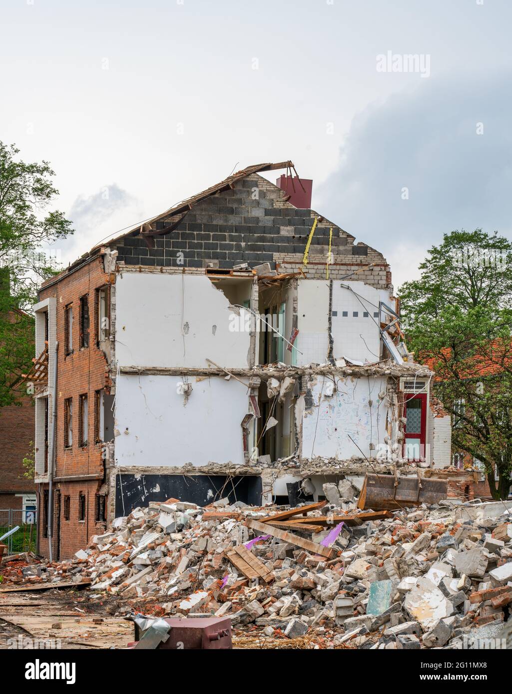 Demolition work demolish hi-res stock photography and images - Alamy