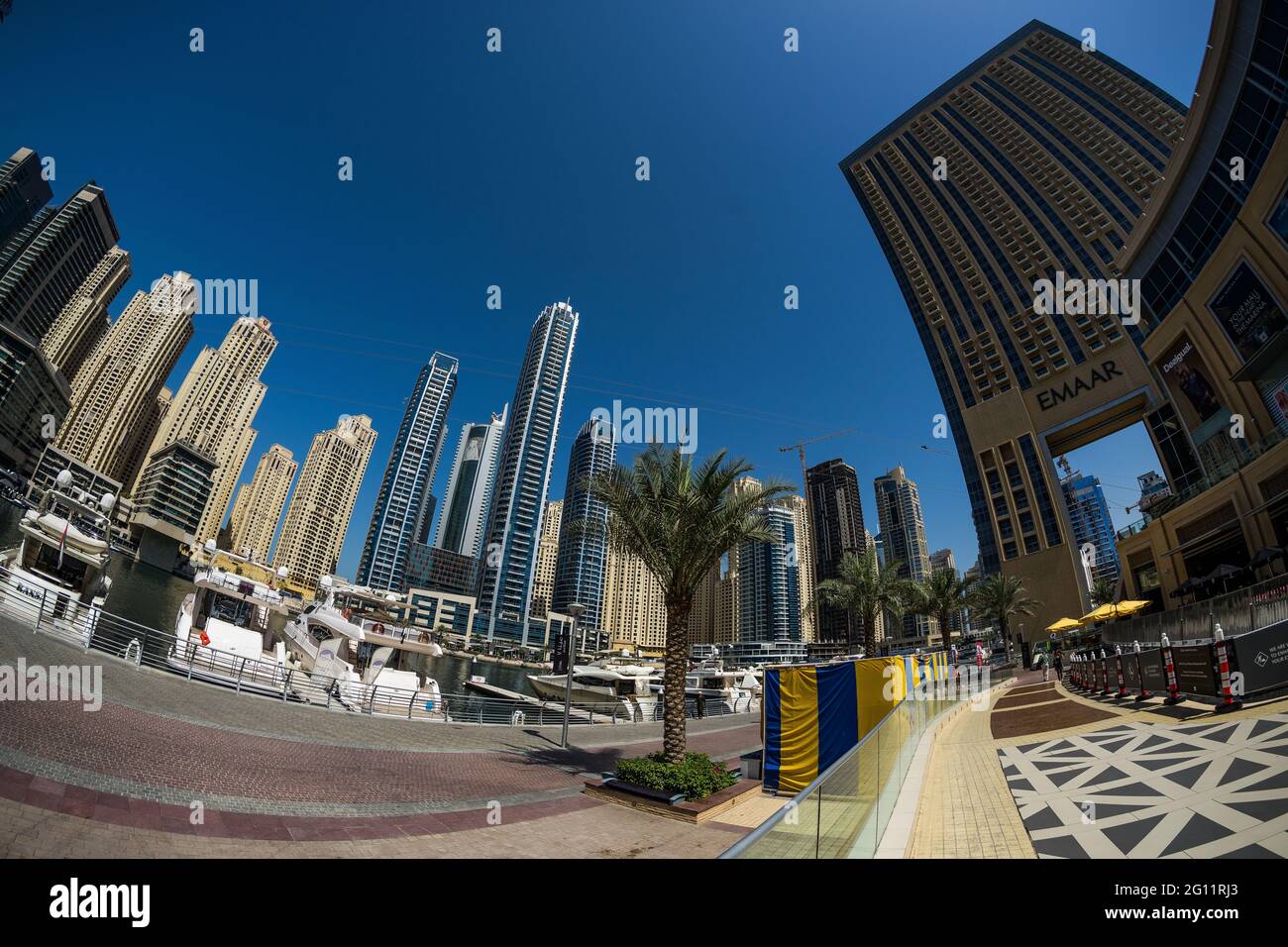 The cityscape of Dubai Marina via a fisheye lens Stock Photo - Alamy
