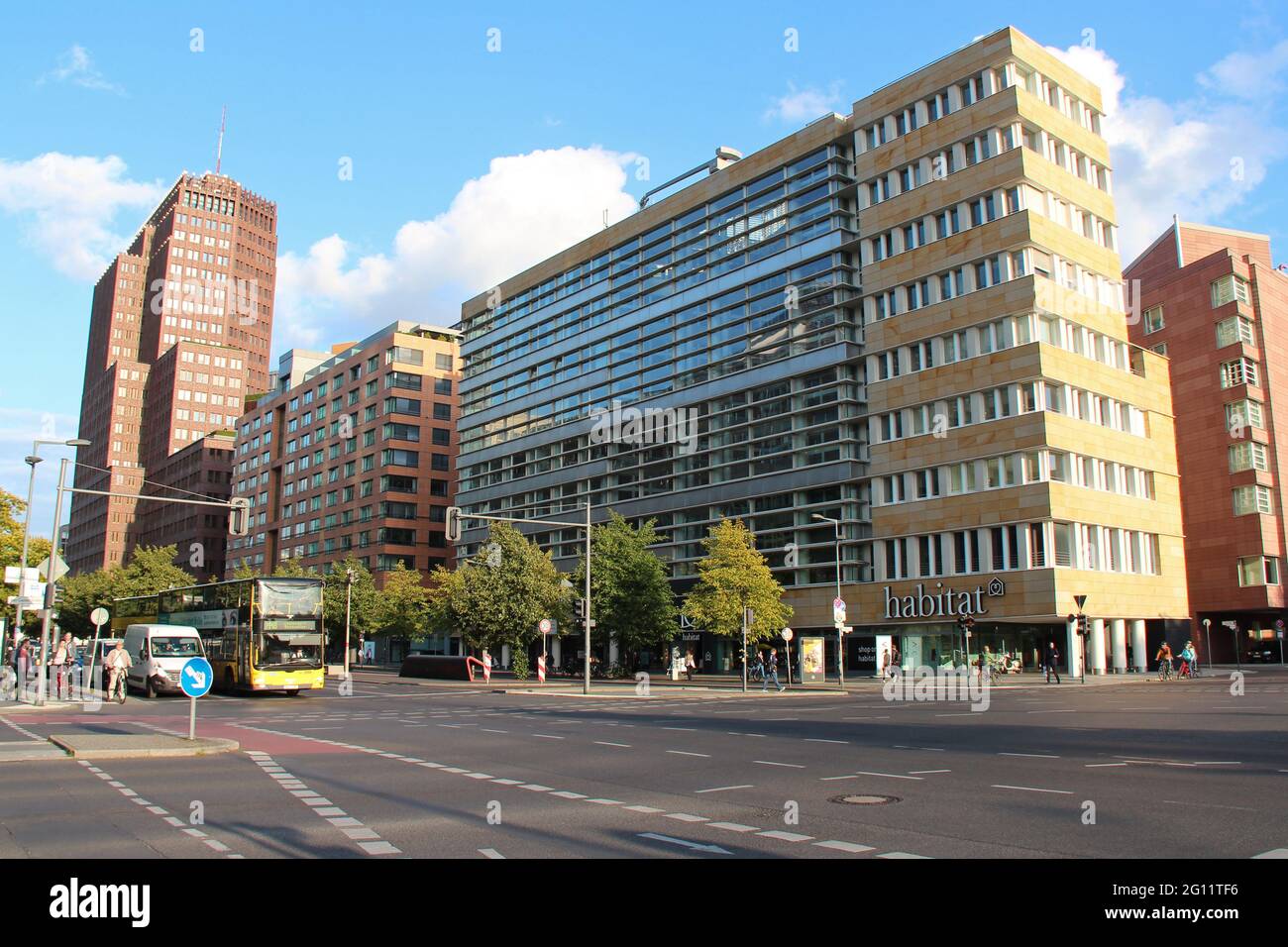Chaussee strasse hi-res stock photography and images - Alamy