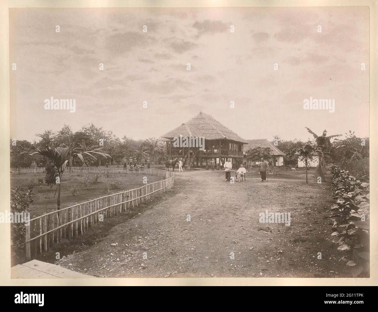 Sumatra long house hi-res stock photography and images - Alamy
